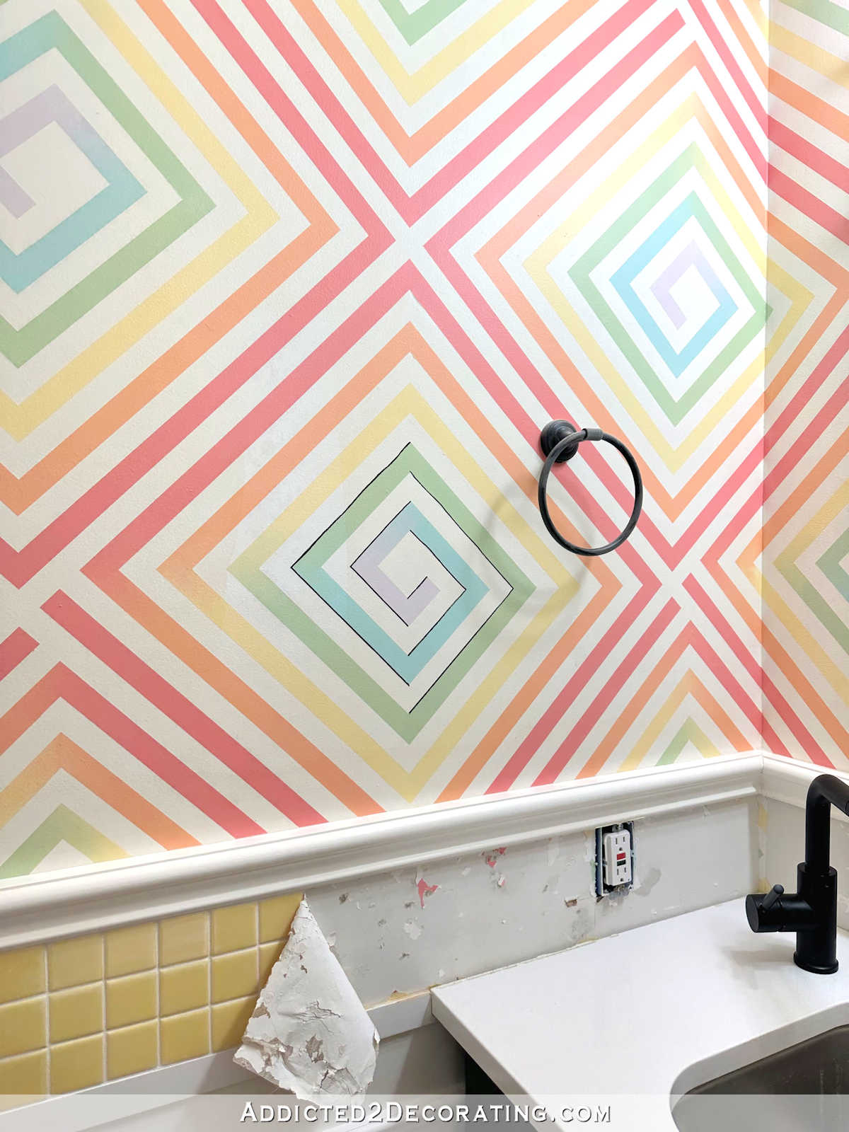 Testing A Sharpie Accent On The Half Bath Wall Design - Addicted 2 ...