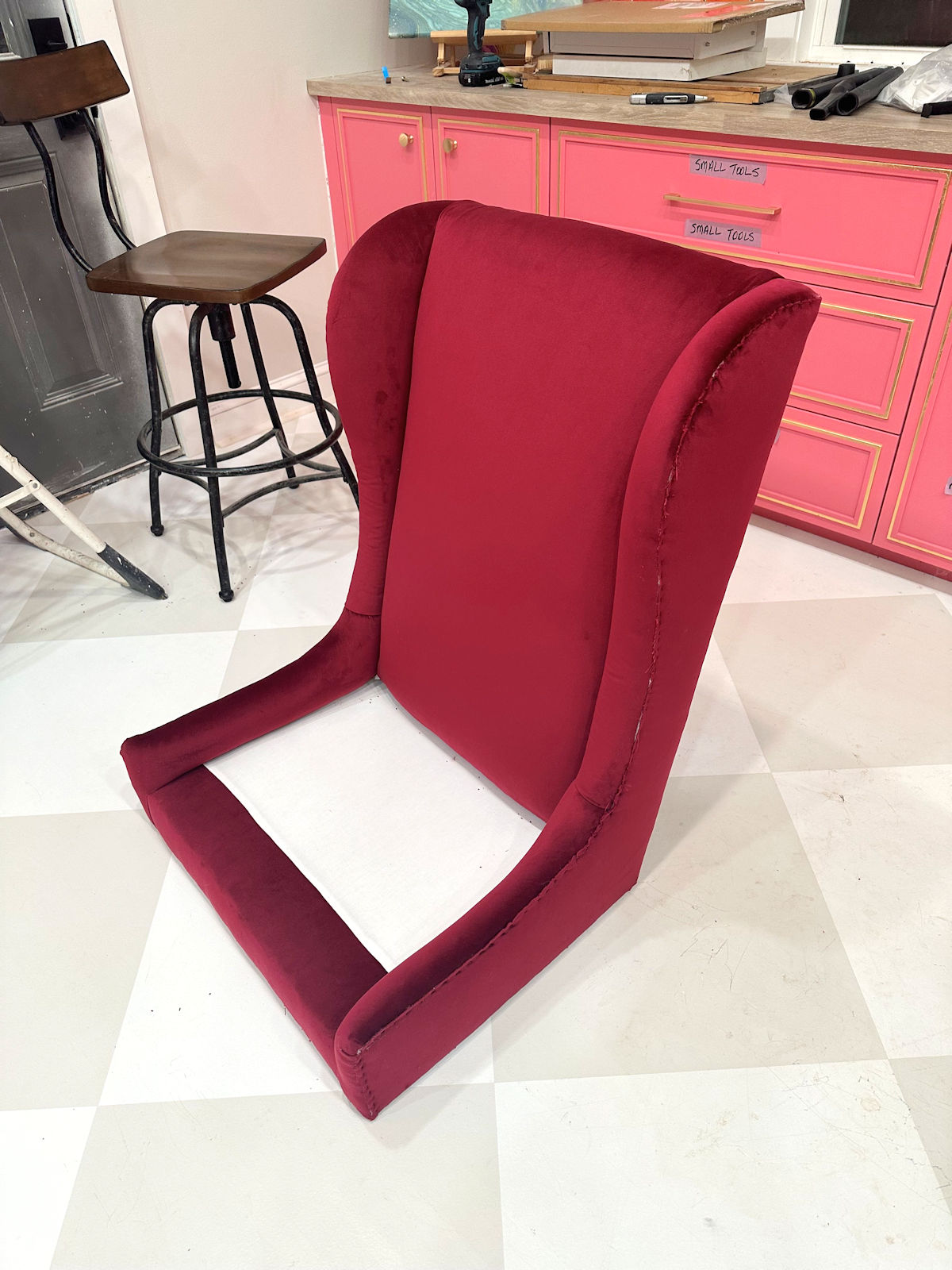 How To Reupholster A Chair – Part 2 (Attaching The New Fabric To The ...