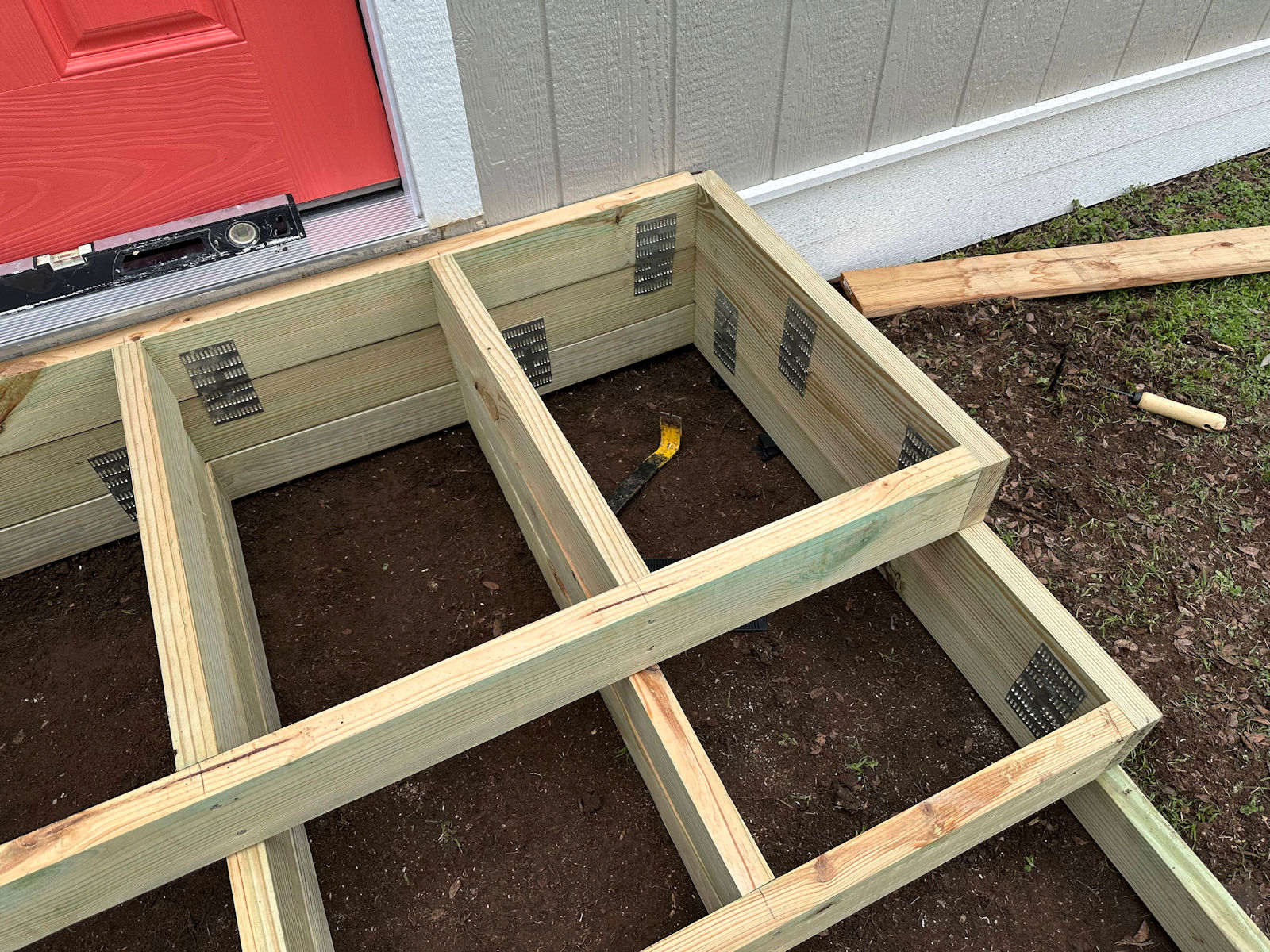 Building The Steps To My Workshop - Part 1 - Addicted 2 Decorating®