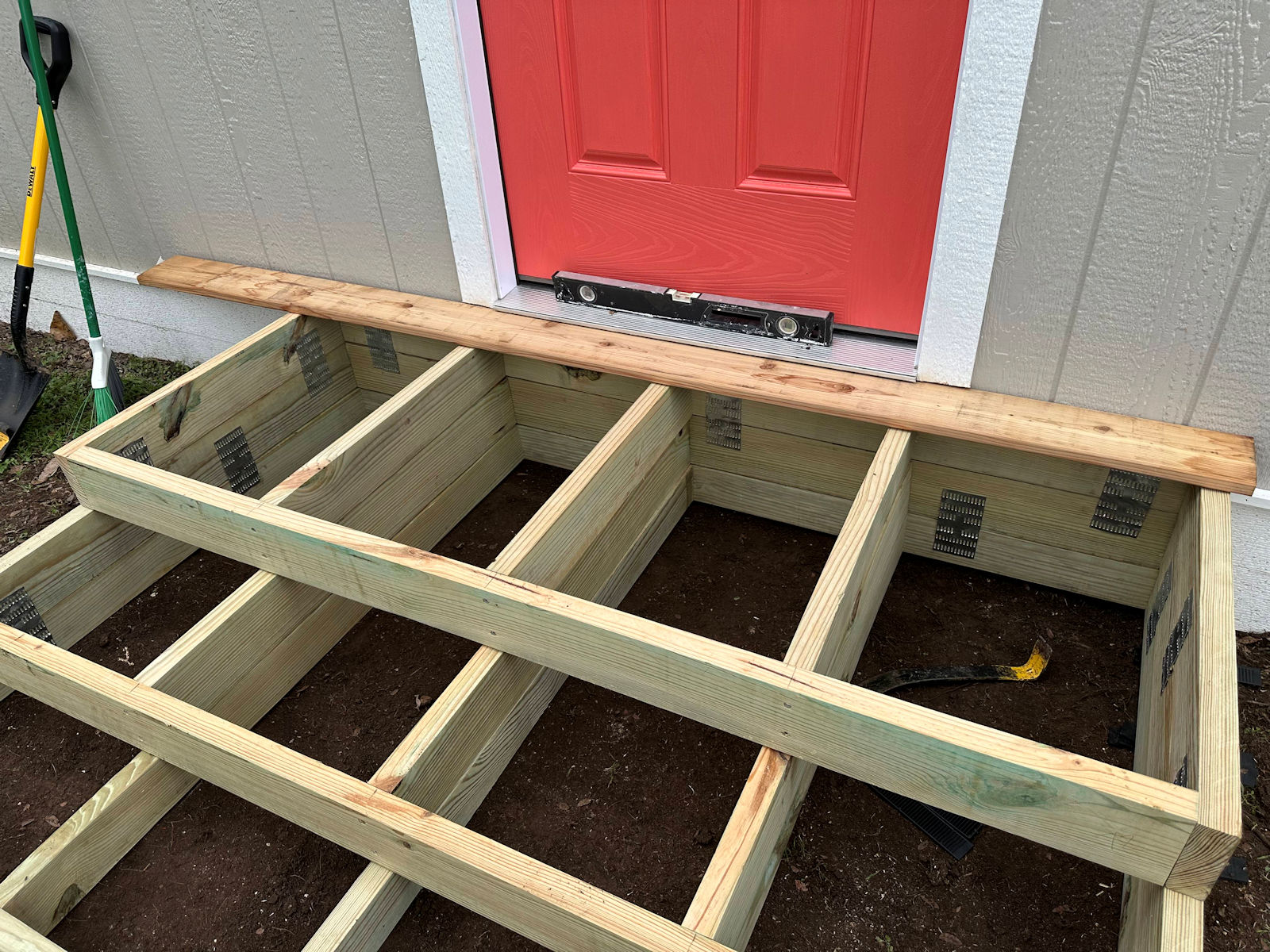 Building The Steps To My Workshop - Part 1 - Addicted 2 Decorating®