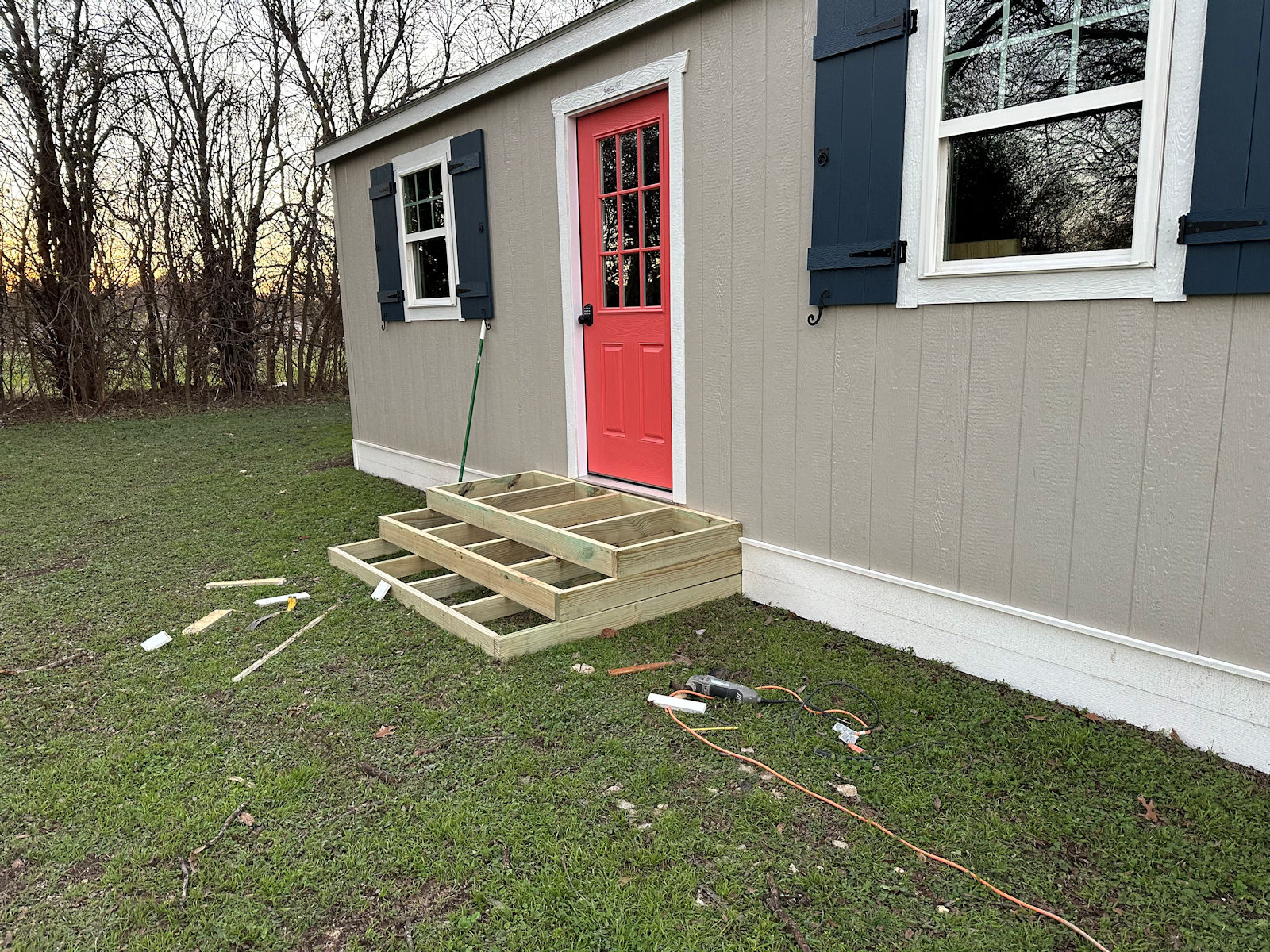 Building The Steps To My Workshop - Part 1 - Addicted 2 Decorating®