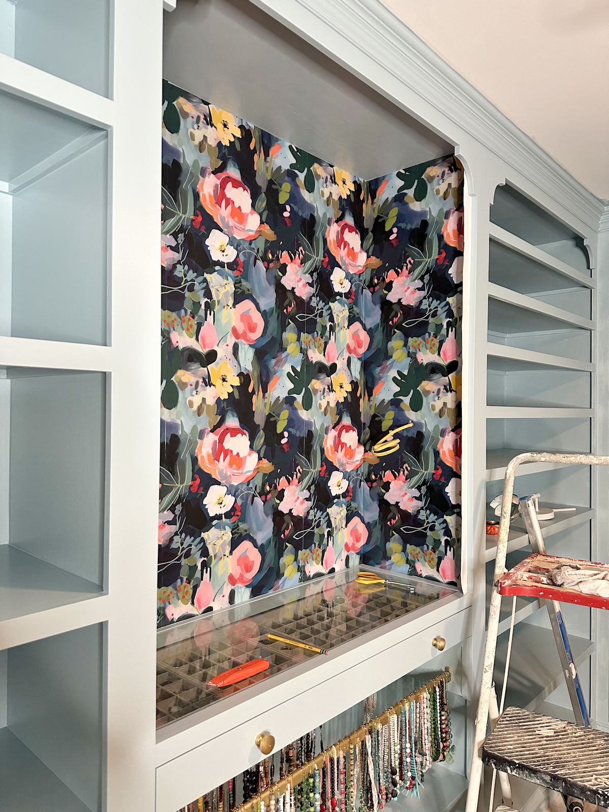 The Wallpaper Is Up! (DIY Stroll-In Closet Progress) - Decor-Ddecoraty
