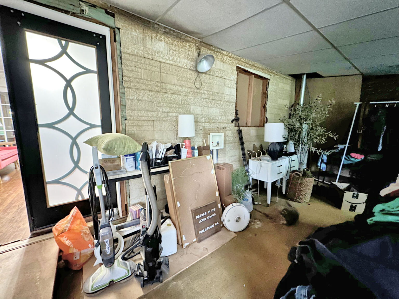 One Step Closer To Tearing This Room Down - Addicted 2 Decorating®