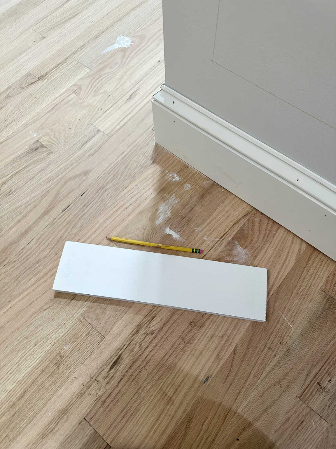 Adding Trim To The Bedroom Foyer Walls - Addicted 2 Decorating®